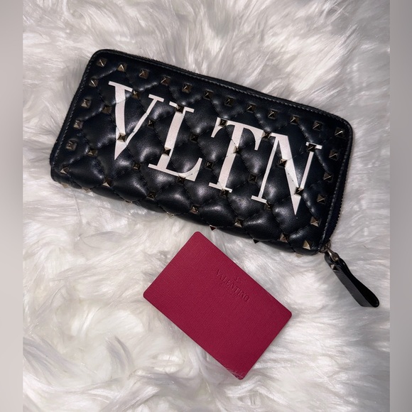 Valentino Garavani | Bags | Vltn Print Rockstud Wallet Valentino ...